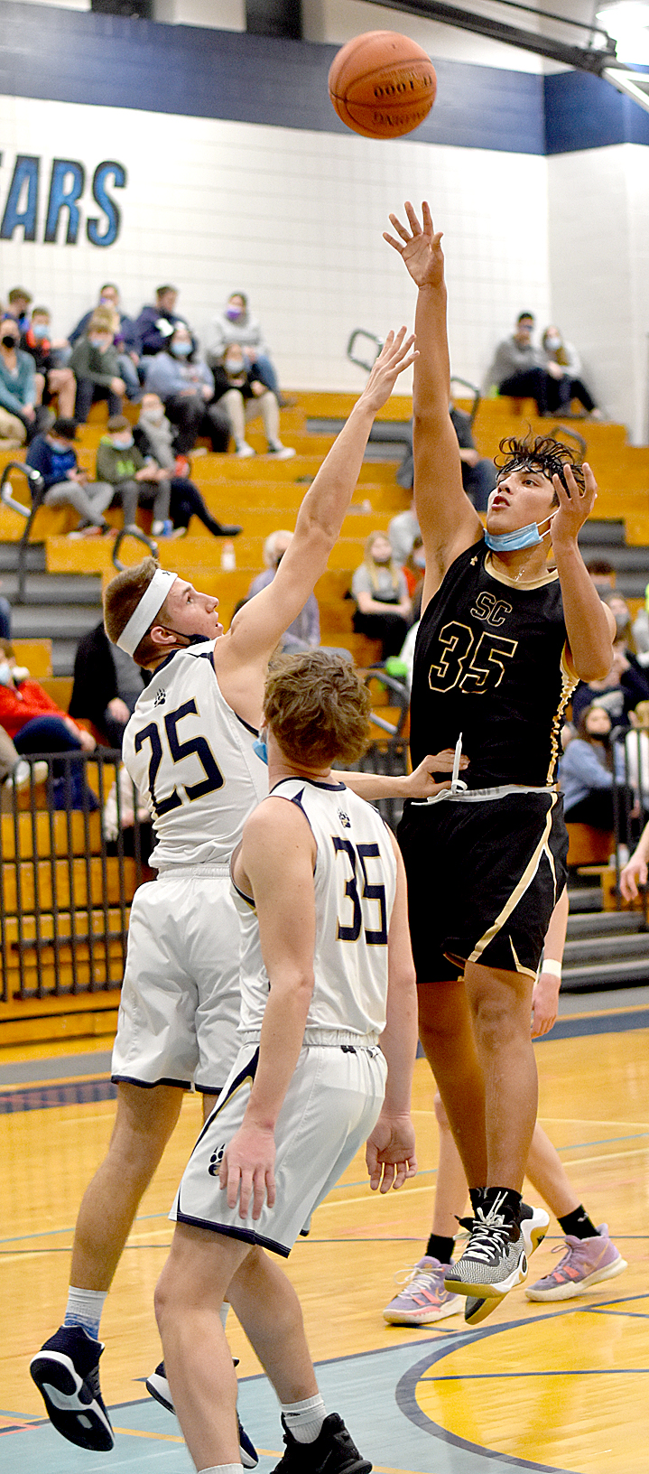 Cortes, Woleben honored in Central | News, Sports, Jobs - Observer Today